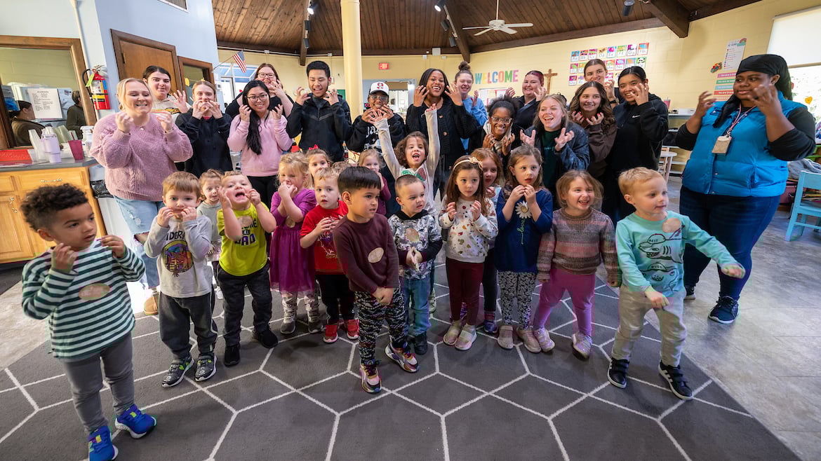 Students bring ASL to the CDC